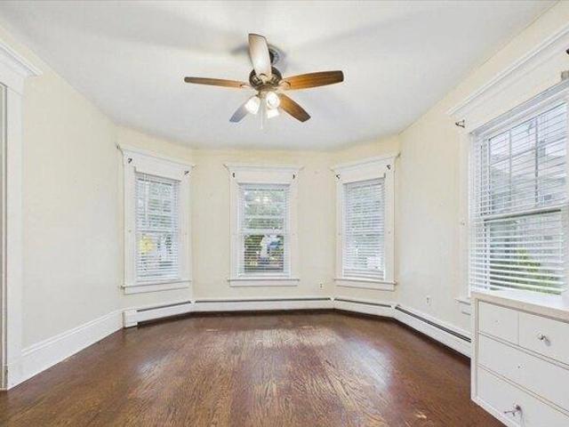 house with 4 bedroom, New Bedford MA ES103885033