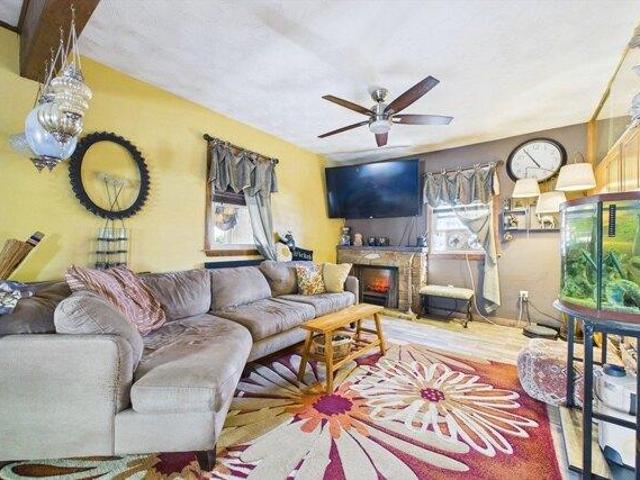 house with 4 bedroom, New Bedford MA ES103932592