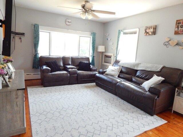house with 4 bedroom, New Bedford MA ES104849774