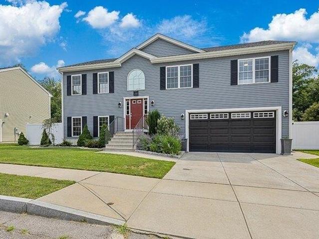 house with 4 bedroom, New Bedford MA ES105092739
