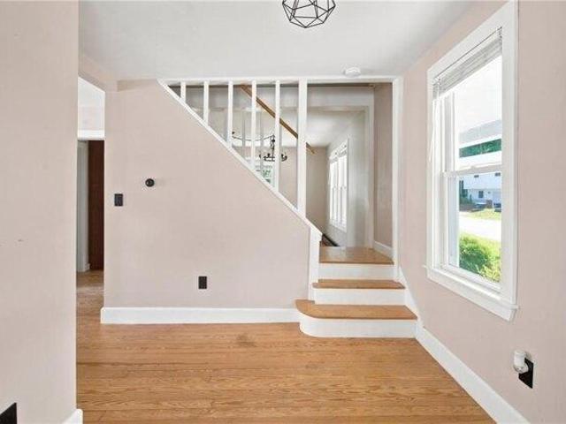 house with 4 bedroom, New Bedford MA ES105144243