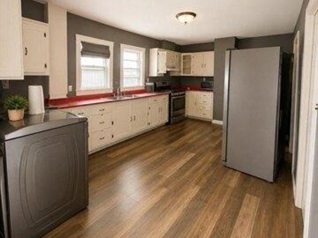 house with 4 bedroom, New Bedford MA ES105105295