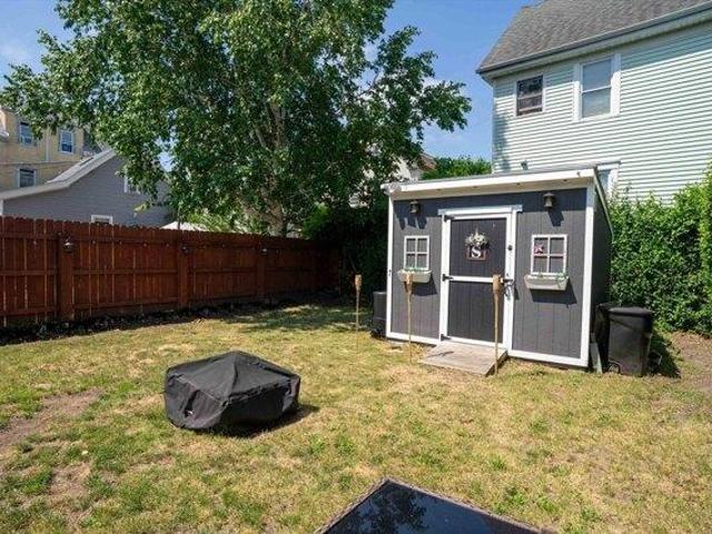 house with 4 bedroom, New Bedford MA ES105124801