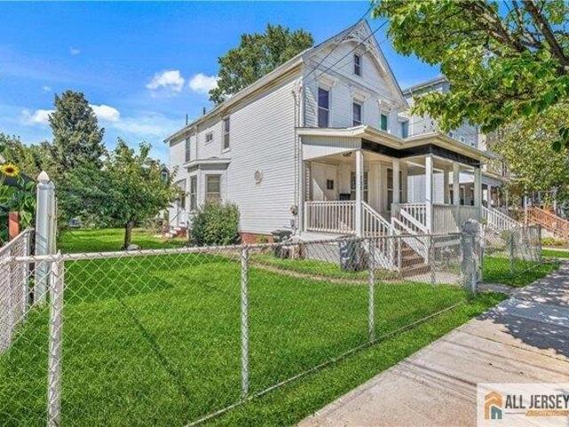 house with 4 bedroom, New Brunswick NJ DLS101629554