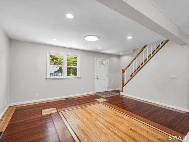 house with 4 bedroom, New Britain CT DS104238074