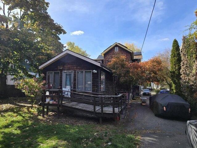 house with 4 bedroom, New Britain CT ES104299037