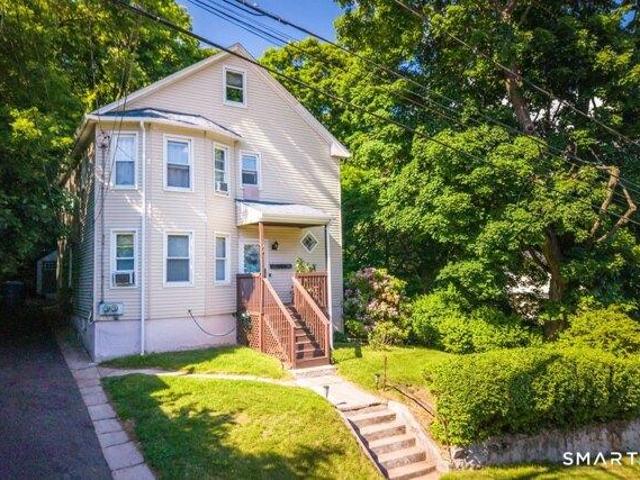 house with 4 bedroom, New Britain CT ES104406682