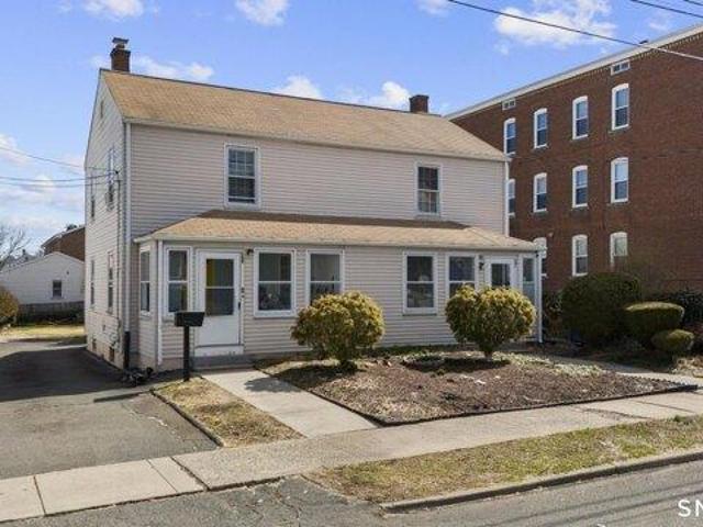 house with 4 bedroom, New Britain CT ES104514648