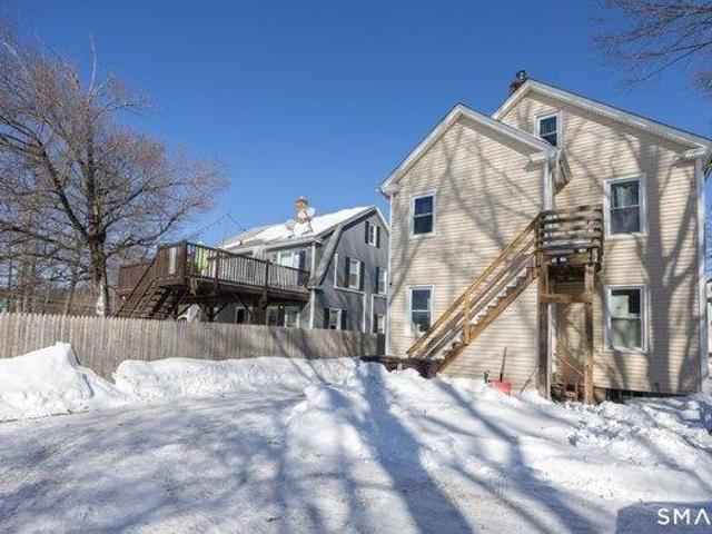 house with 4 bedroom, New Britain CT ES104788484
