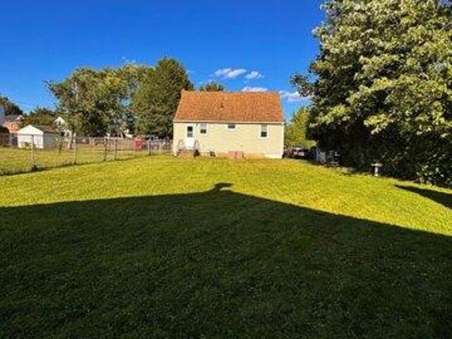 house with 4 bedroom, New Britain CT ES104791898