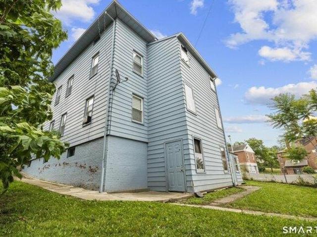 house with 4 bedroom, New Britain CT ES104811241