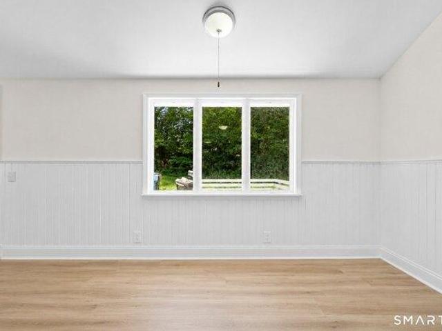 house with 4 bedroom, New Britain CT ES105193029