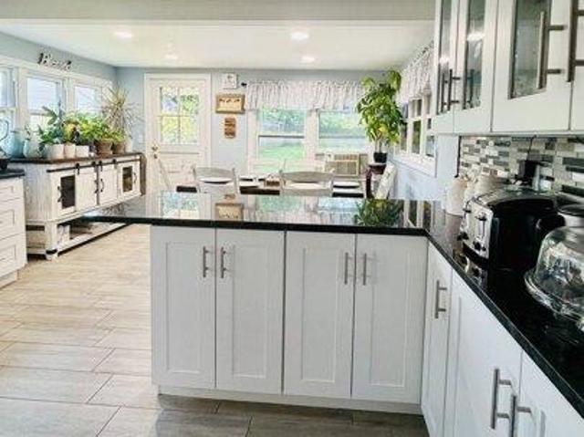 house with 4 bedroom, New Britain CT ES105203431