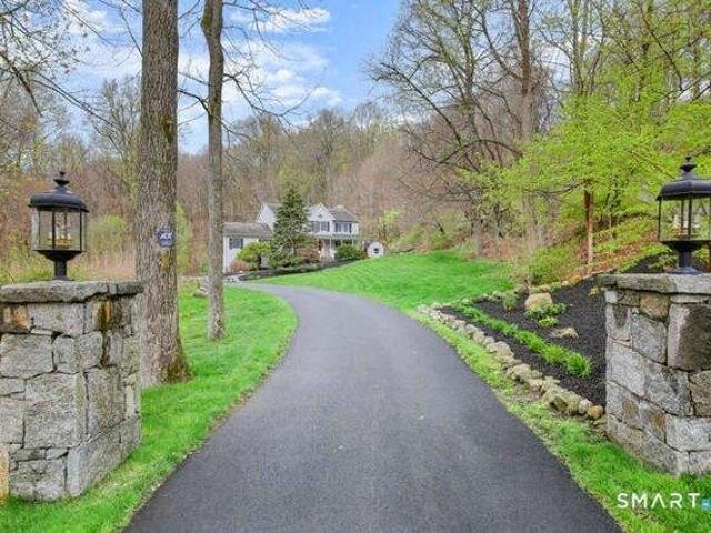 house with 4 bedroom, New Fairfield CT DLS101750846