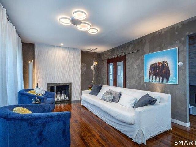 house with 4 bedroom, New Fairfield CT DLS101705475
