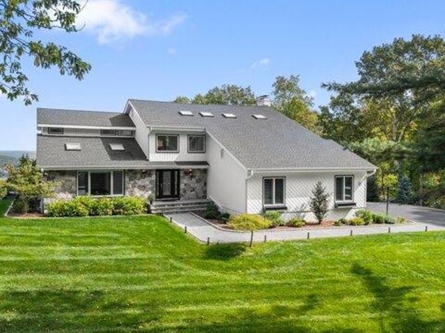 house with 4 bedroom, New Fairfield CT DS102475304