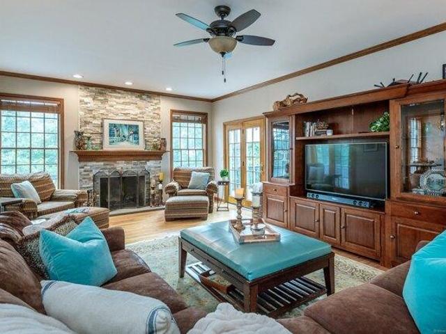 house with 4 bedroom, New Fairfield CT ES105126864