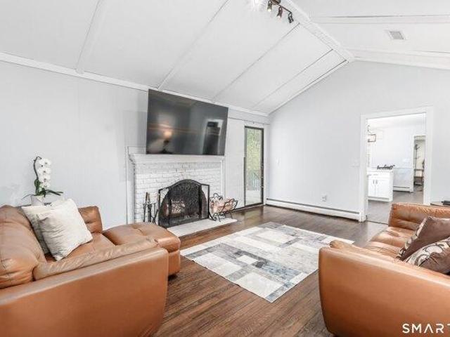 house with 4 bedroom, New Fairfield CT ES103101972