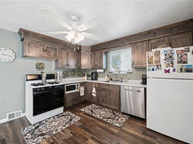 house with 4 bedroom, New Kensington PA ES103599699