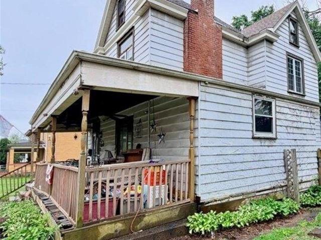 house with 4 bedroom, New Kensington PA ES104904894