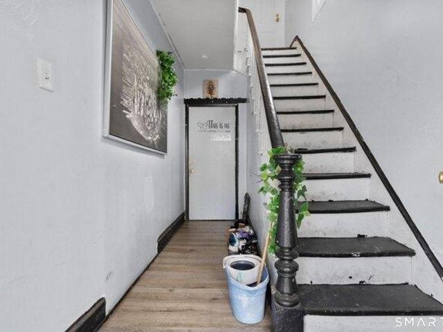 house with 4 bedroom, New Haven CT DLS102254328