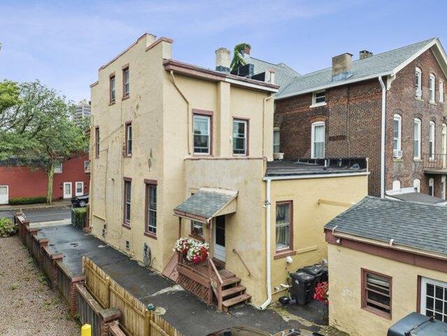 house with 4 bedroom, New Haven CT DS88064572
