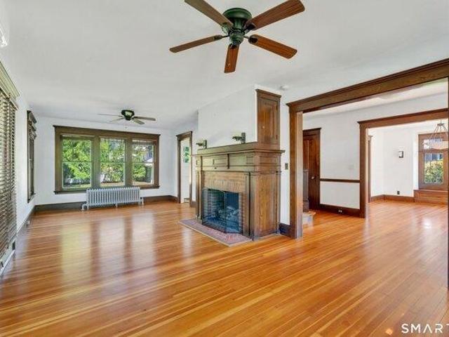 house with 4 bedroom, New Haven CT ES103624580