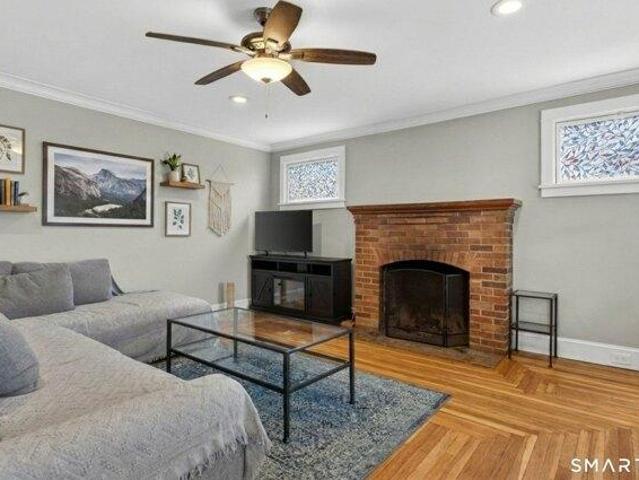 house with 4 bedroom, New Haven CT ES104232395