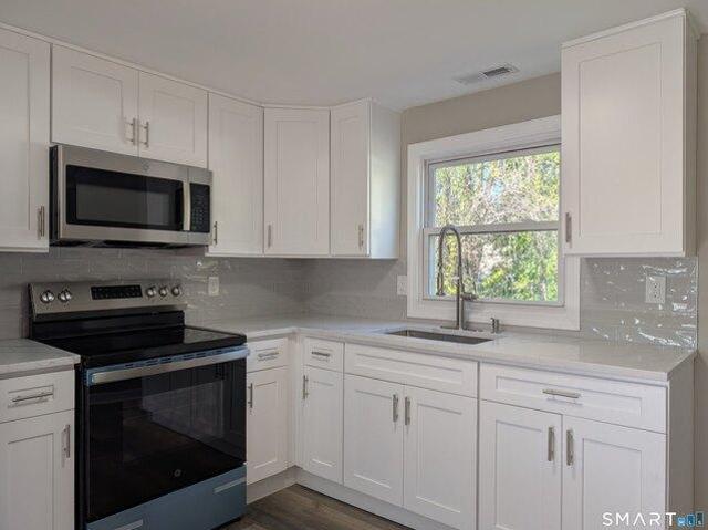 house with 4 bedroom, New Haven CT ES105275979