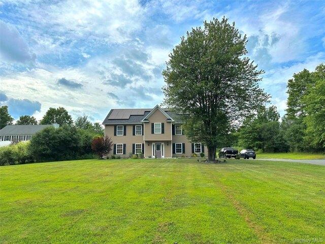 house with 4 bedroom, New Hampton NY DLS101801642