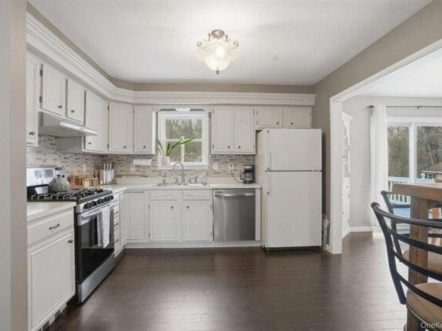 house with 4 bedroom, New Hampton NY DS102562385