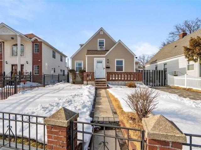 house with 4 bedroom, New Hyde Park NY DLS101800501