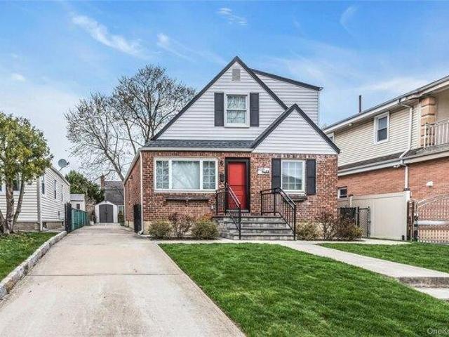 house with 4 bedroom, New Hyde Park NY DS102565625