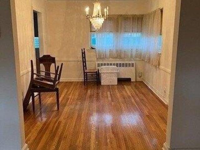 house with 4 bedroom, New Hyde Park NY ES105191214