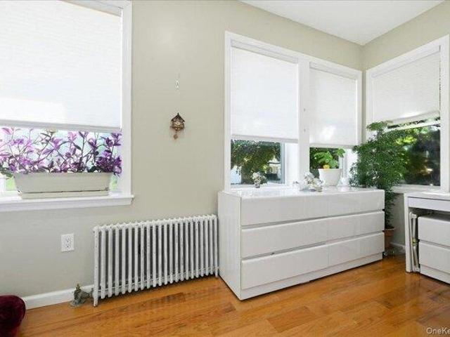 house with 4 bedroom, New Hyde Park NY ES105192003