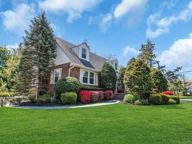 house with 4 bedroom, New Hyde Park NY ES105203997