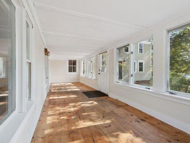 house with 4 bedroom, New London NH ES104809000