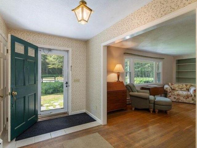 house with 4 bedroom, New London NH ES105113335