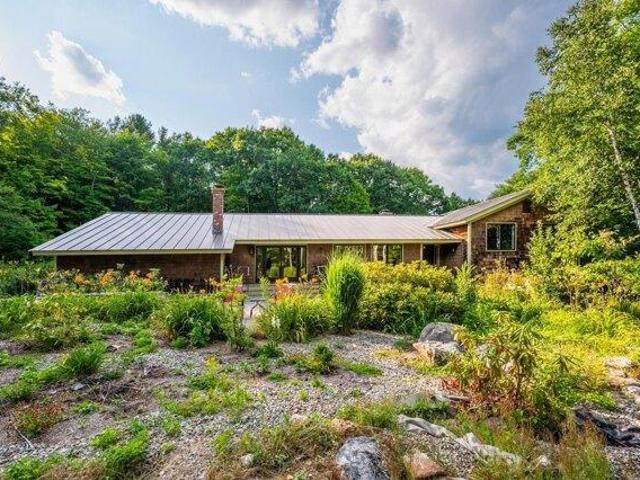 house with 4 bedroom, New London NH ES105176050
