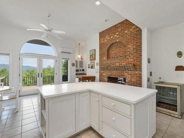 house with 4 bedroom, New London NH ES103020223