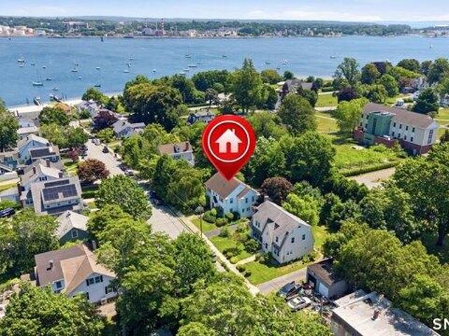 house with 4 bedroom, New London CT ES104544133