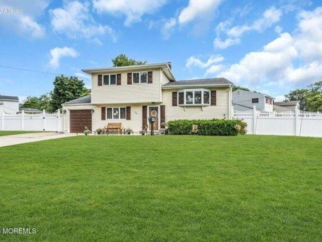 house with 4 bedroom, New Monmouth NJ ES105176271