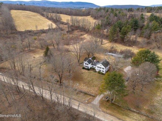 house with 4 bedroom, New Marlborough MA DLS102027059