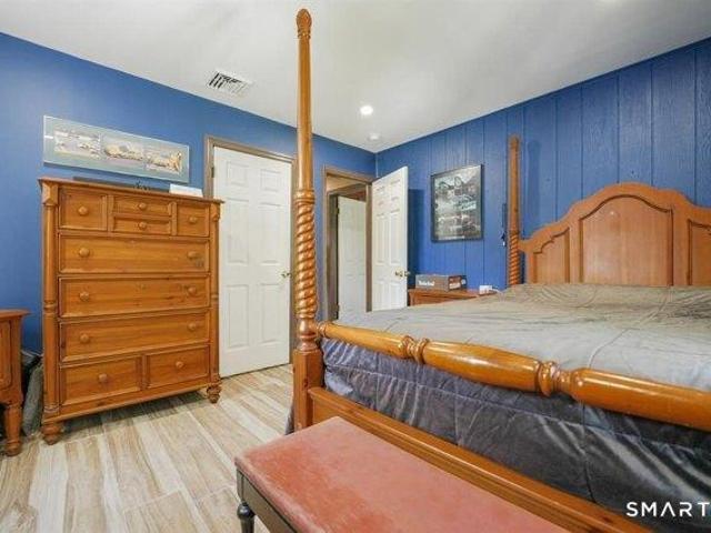 house with 4 bedroom, New Milford CT DLS102154178