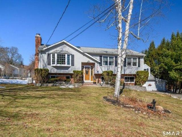 house with 4 bedroom, New Milford CT DLS102213102