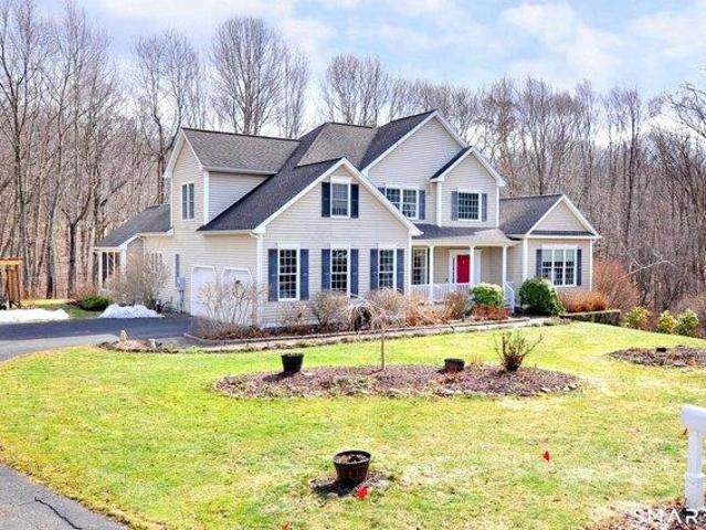 house with 4 bedroom, New Milford CT DLS102345415