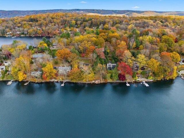 house with 4 bedroom, New Milford CT ES102824244