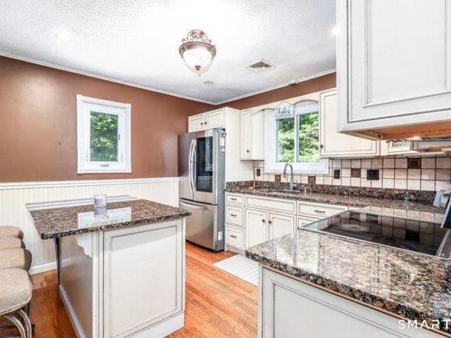 house with 4 bedroom, New Milford CT ES104148801