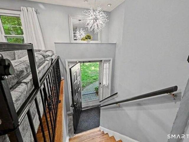 house with 4 bedroom, New Milford CT ES104539972