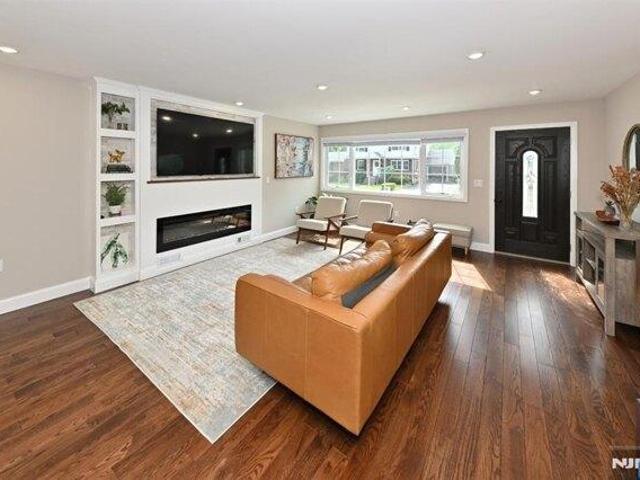 house with 4 bedroom, New Milford NJ DS102827916